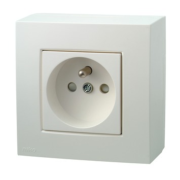 Niko opbouwstopcontact 2-polig met aarding wit | stopcontacten | GAMMA.be